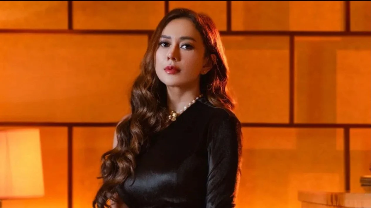 Bukan Cuma Seksi! Ini Profil Lengkap Aura Kasih, dari Finalis Miss Indonesia hingga Produser ...